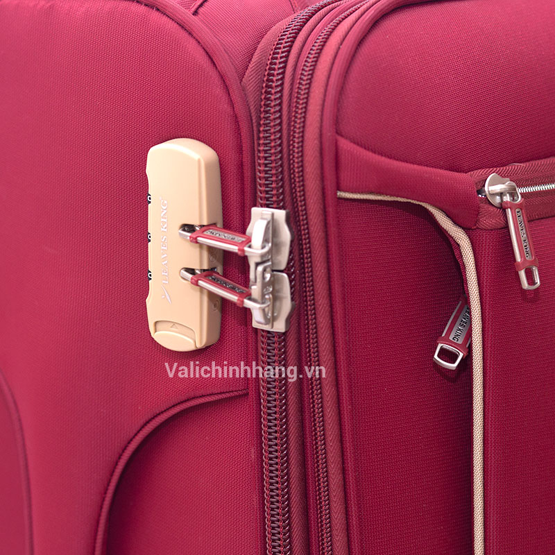 Vali Leavesking 9068